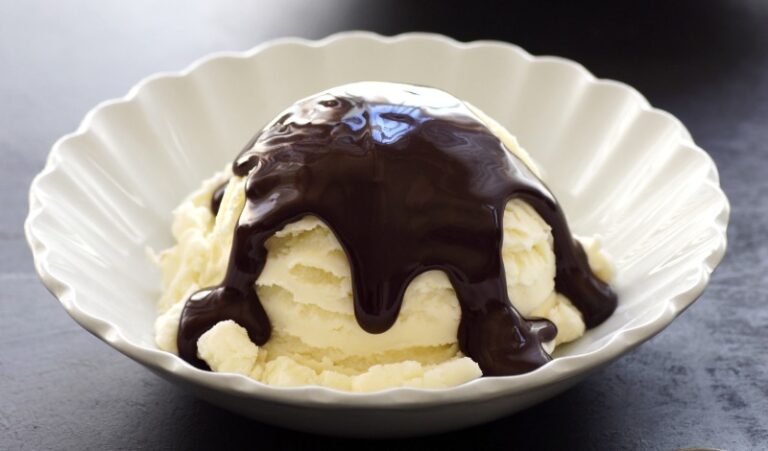 Homemade Magic Shell Ice Cream Topping - Real Green Mom